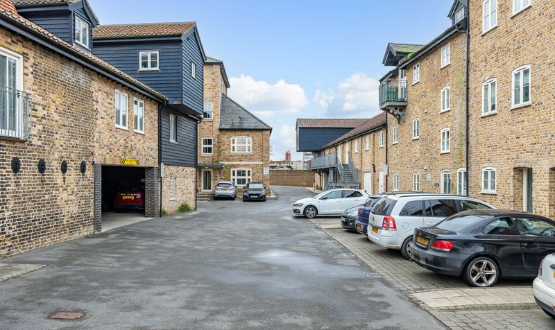 Watton Road, Ware, SG12 - Elliot Heath