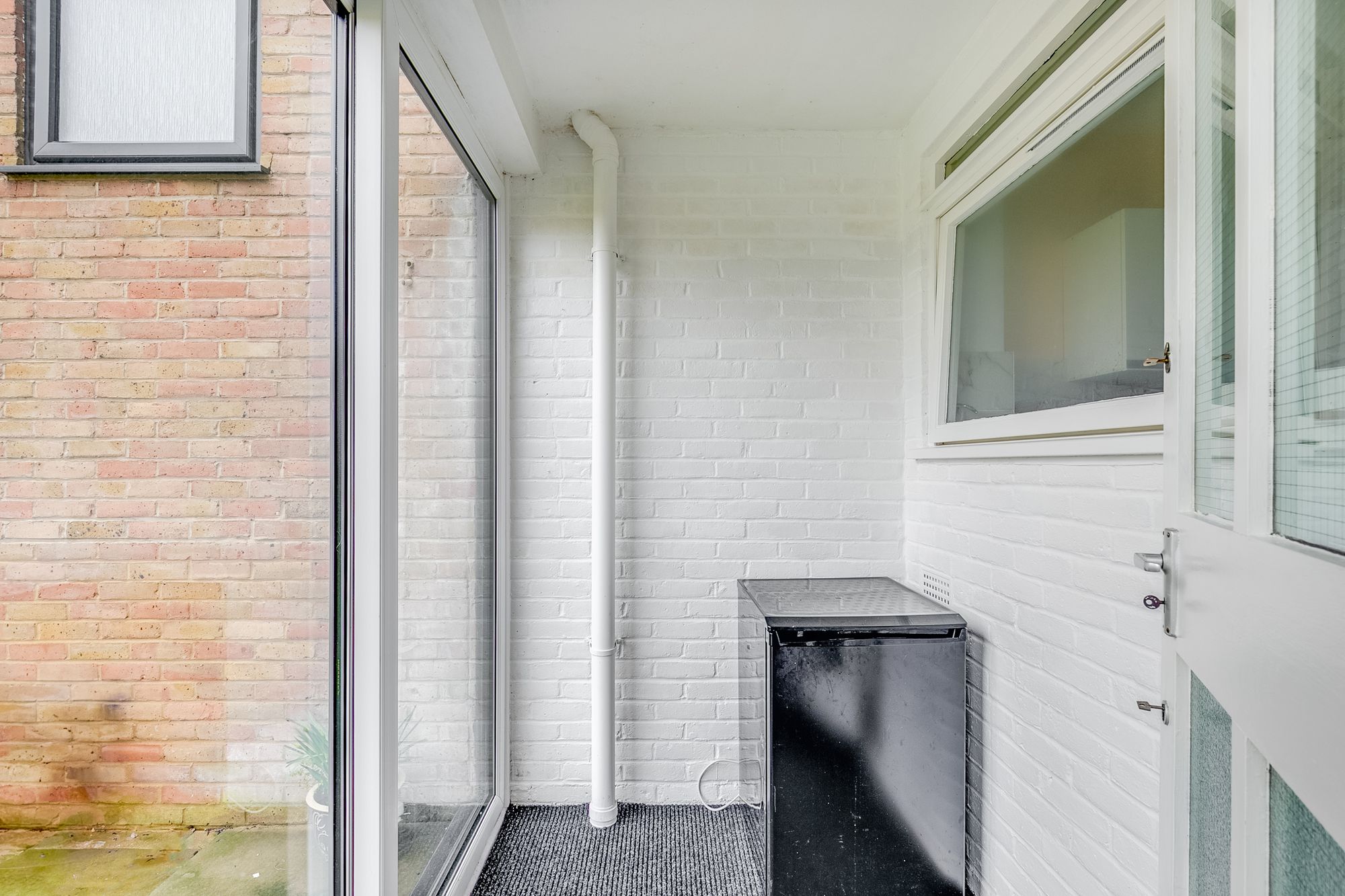 Hoe Lane, Ware, SG12 - Elliot Heath