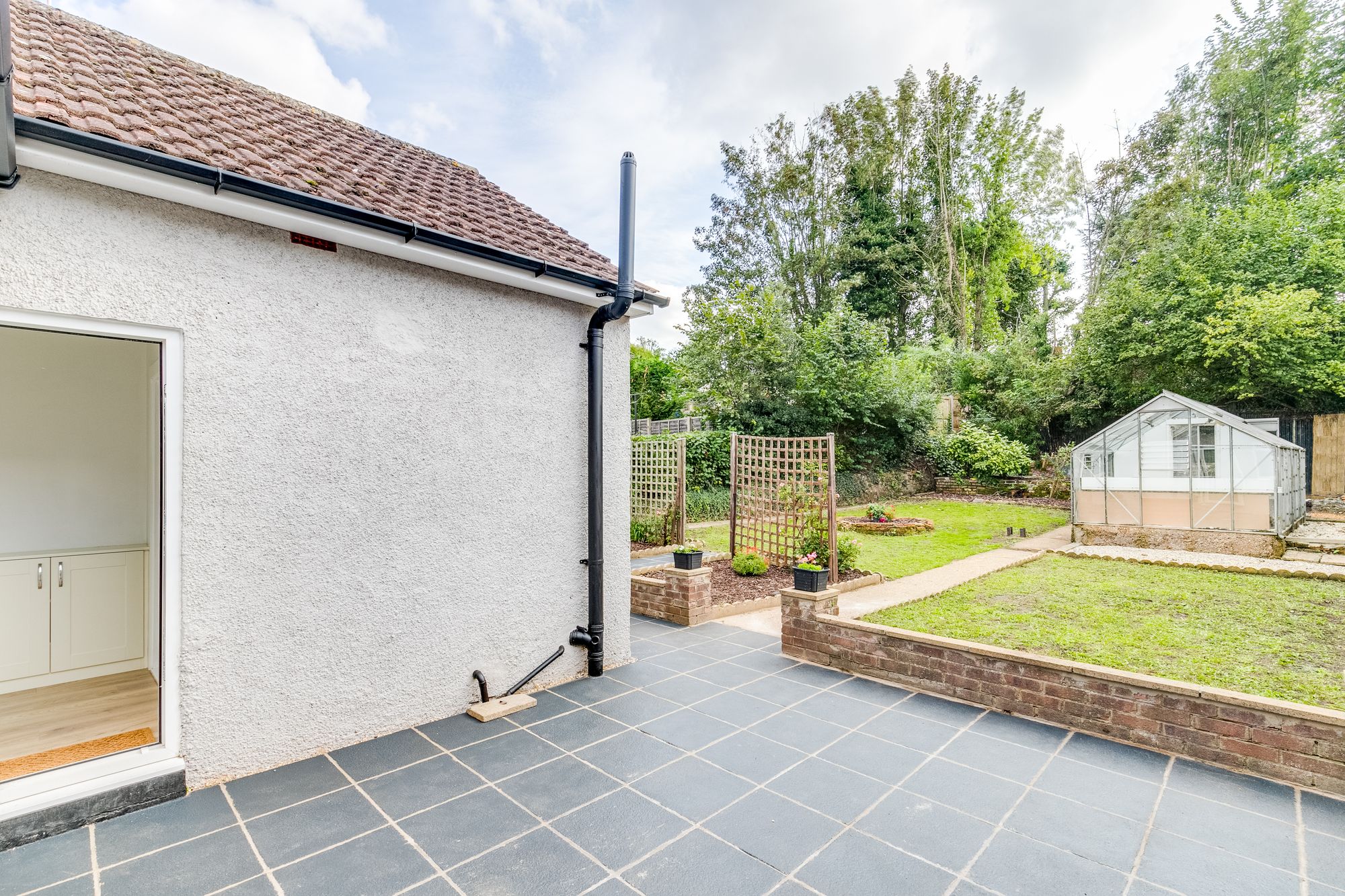 Cromwell Road, Ware, SG12 - Elliot Heath