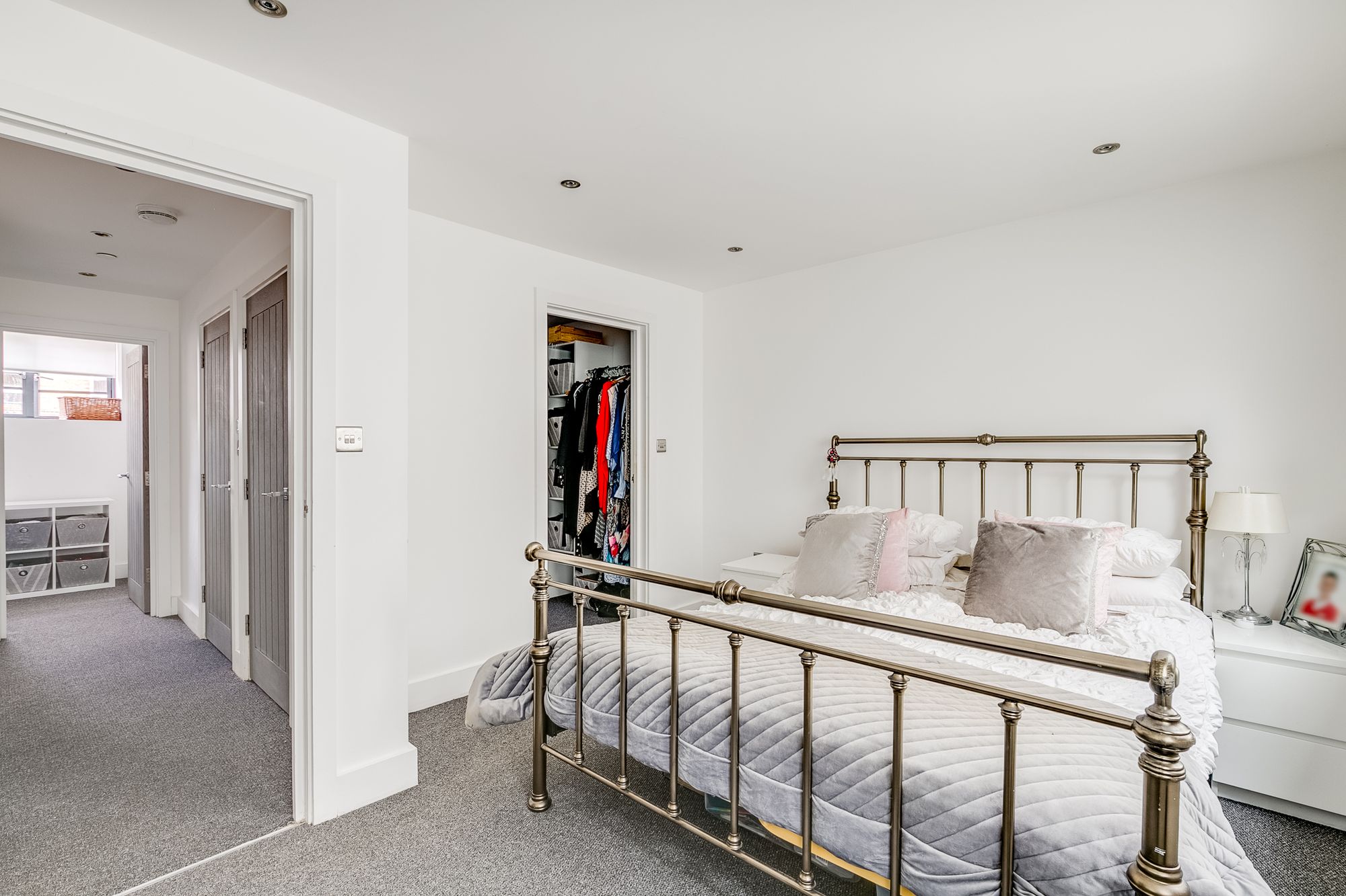 Malthouse Mews, Ware, SG12 9FA - Elliot Heath